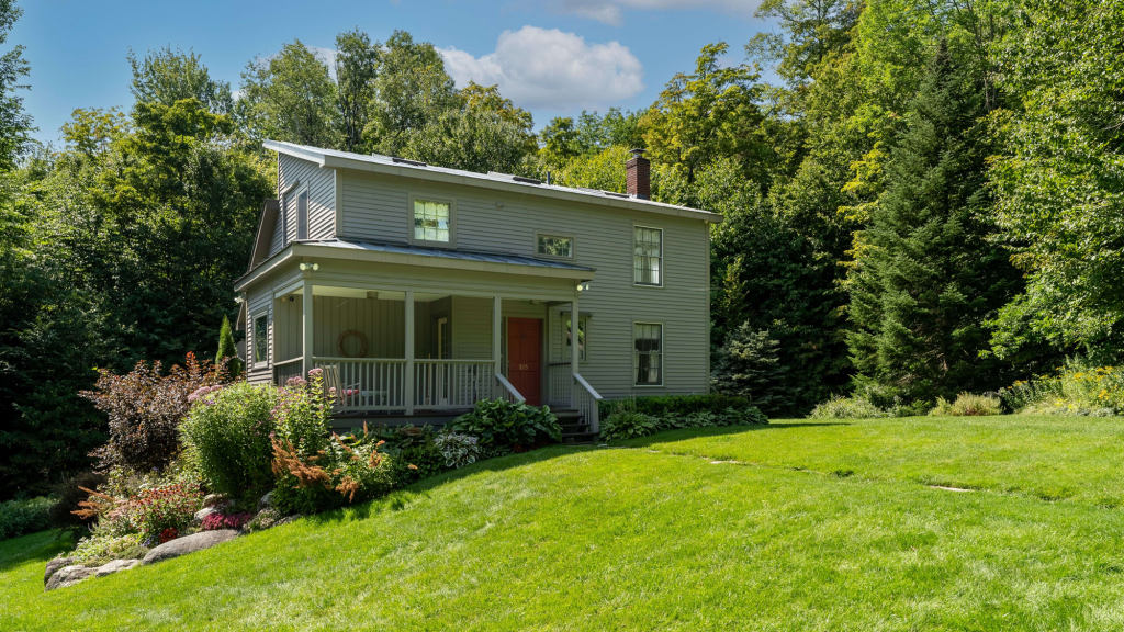 Vacation Rentals at Stratton & Manchester – Meadow Homes